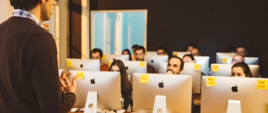 Academia de Código organiza bootcamps de programação - Briefing: Todas ...