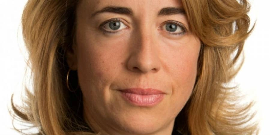 Ela é a primeira mulher à frente do The Guardian - Briefing: Todas as ...